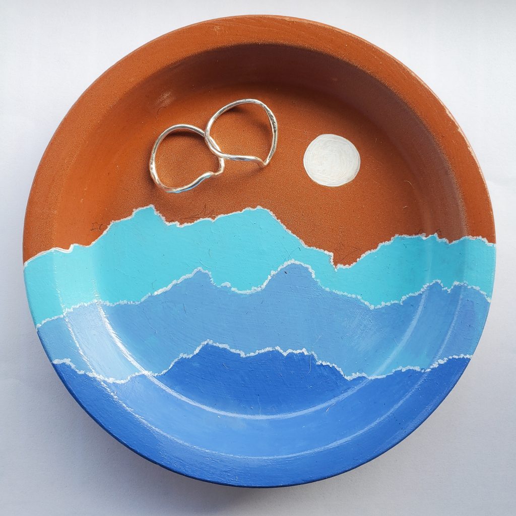 Hand Painted Mountain View Terracotta Trinket Trays - 13cm • MavenFair