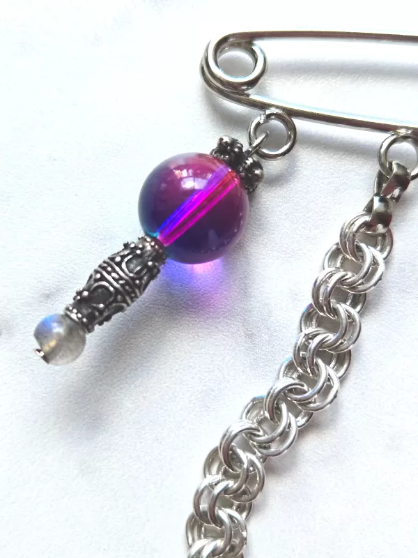 DUCKY PINK KILT PIN • MavenFair